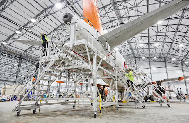 Aircraft hangar: Key tips to ensure technicians' safety - Aviation ...